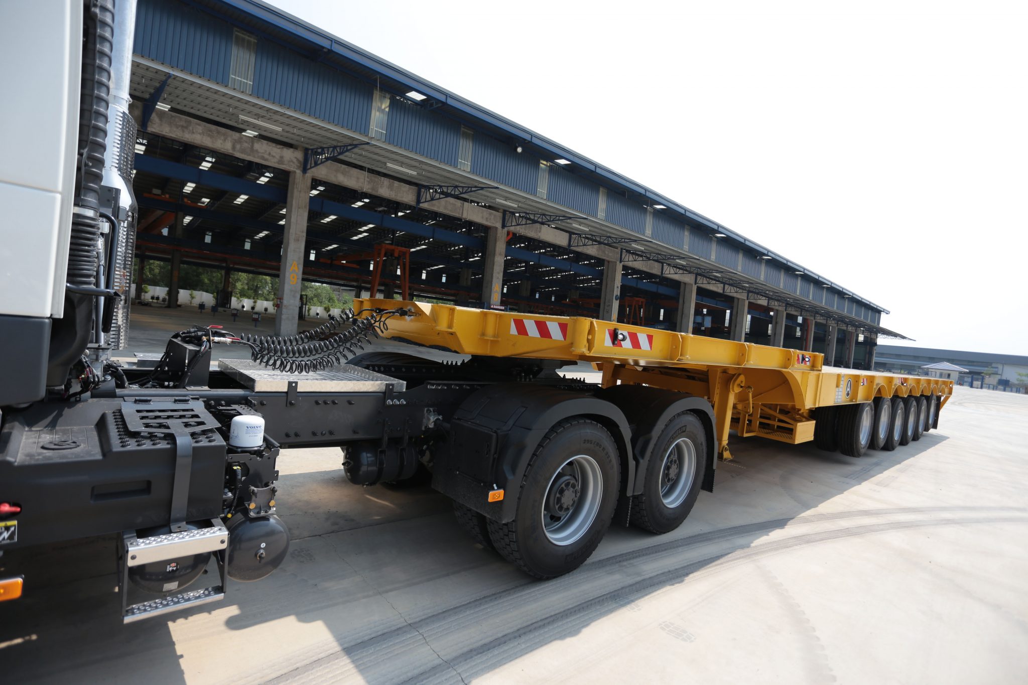 Step Frame Pole Semi-Trailer – Serizenith